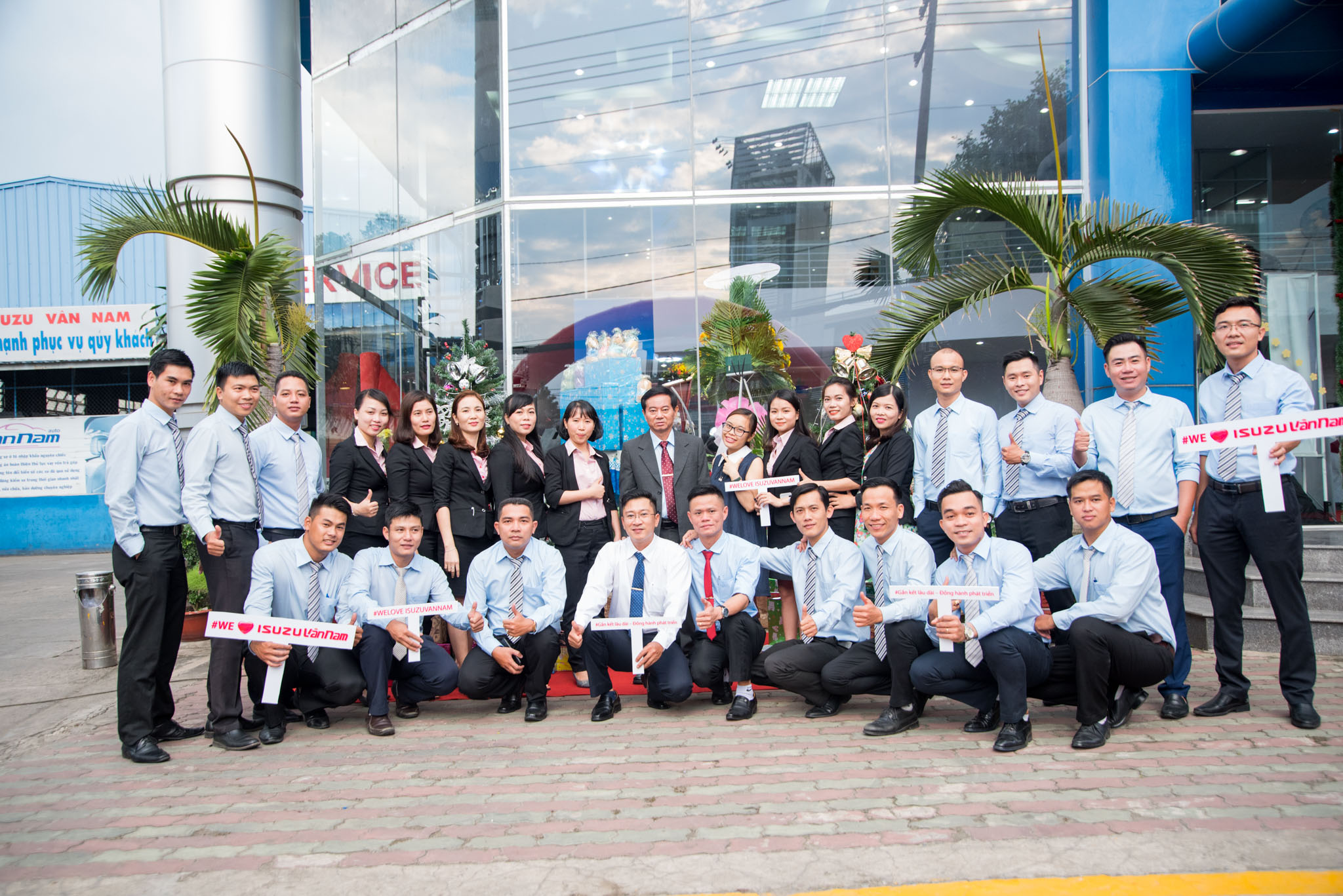 ISUZU Vân Nam - Đại Lý Xe Tải Chính Hãng ISUZU - 0903075869